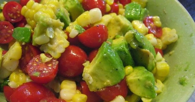 Retete Salata de AVOCADO cu Usturoi si Rosii - O salata simpla de ...
