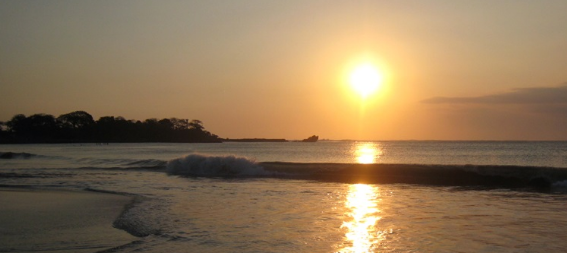 Pantai Santolo Pameungpeuk Garut Selatan Tempat Wisata Populer