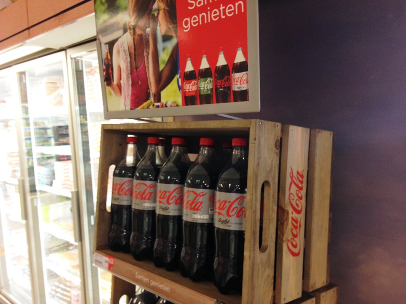 POP-professor: Coca Cola display bij AH