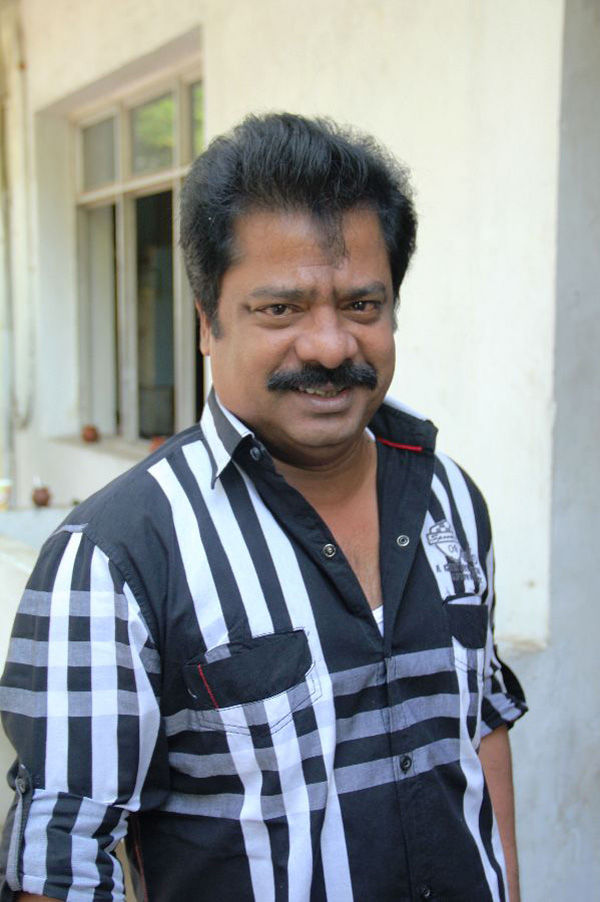 Maalai Pozhuthin Mayakathile Trailer Launch Stills Gallery Images