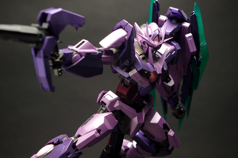 Painted Build: MG 1/100 00 Quanta [Trans-Am]