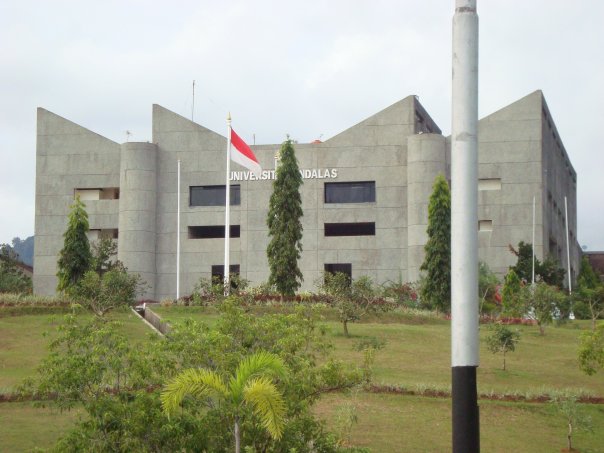 7 Fakta Kampus Universitas Andalas Padang - Teks Info