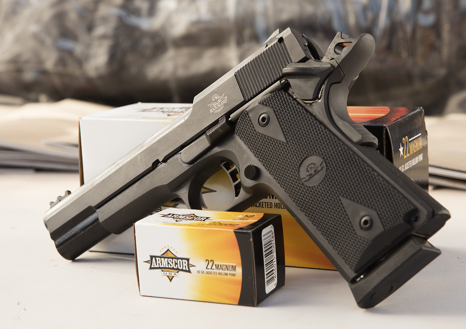 Rock Island Armory XT-22 Magnum ปืนทรง M1911 ขนาด .22 Magnum | gunstory