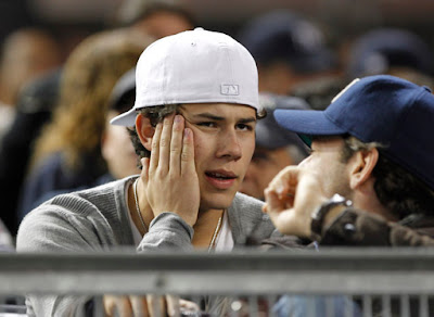 sad yankee fans: crying in the parking lot