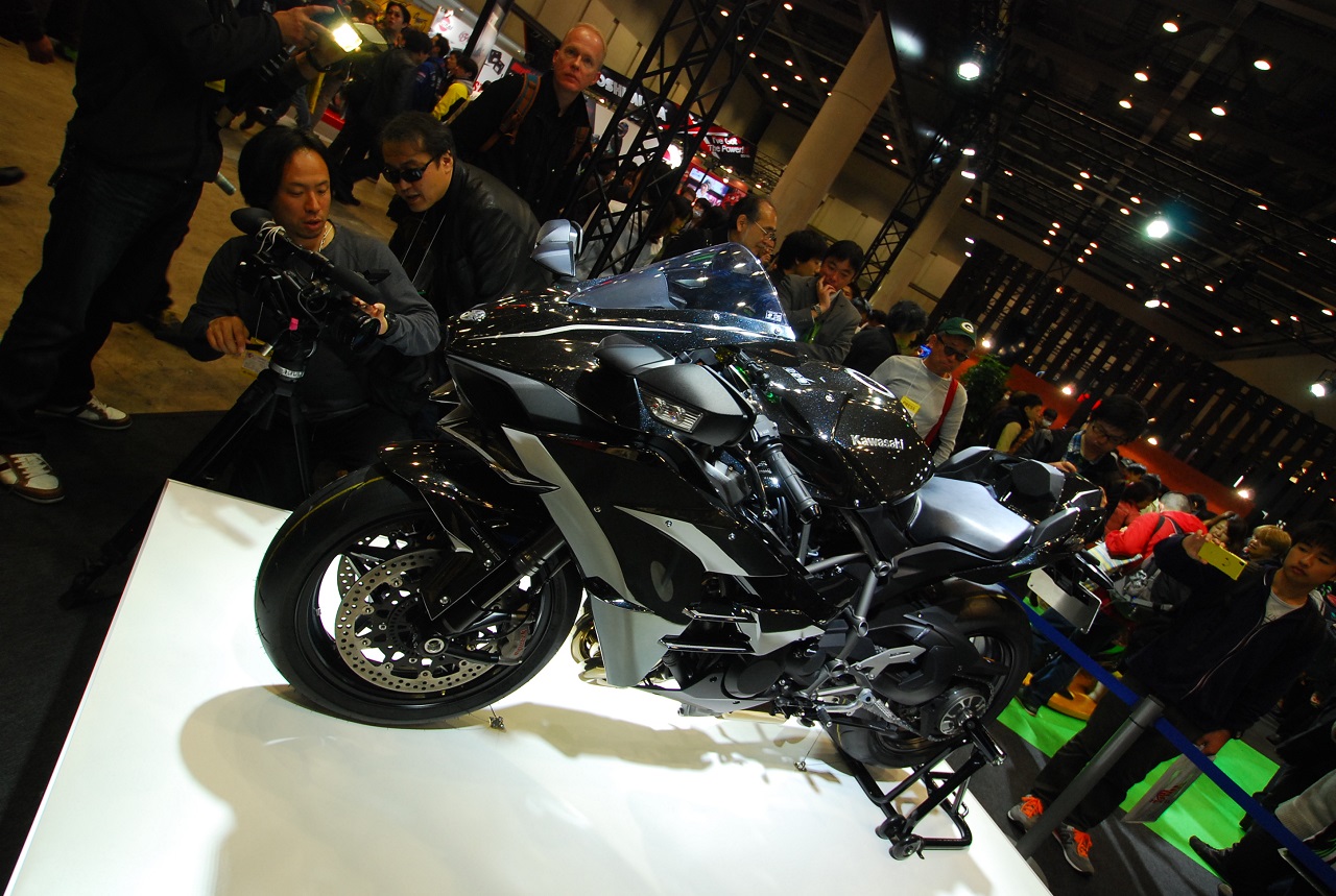 blueskyfuji: カワサキNinja H2Rの次は、Ninja H2O