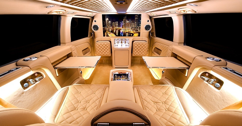 Passion For Luxury : Lounge On Wheels Is Based On A Mercedes Viano