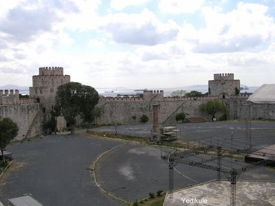 ΚΩΝΣΤΑΝΤΙΝΟΥΠΟΛΗ: ΕΠΤΑΠΥΡΓΙΟ (YEDIKULE).
