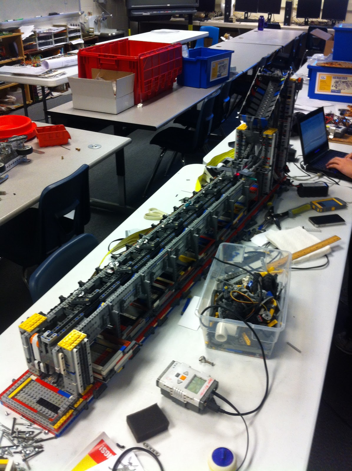 Jaguar's Spot: Lego Tetrix Nuts and Bolts Sorter
