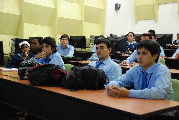 Tecnologia En Administracion de Redes: Estudiantes del Centro ...