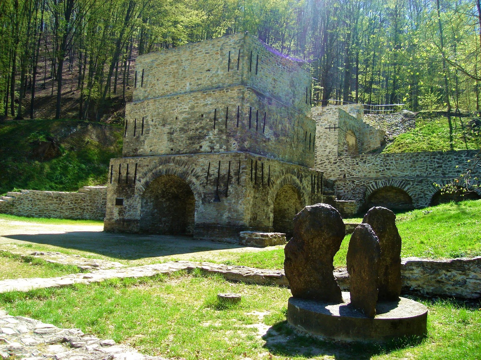 Kirándulóutak Magyarországon : A muzeális újmassai Fazola-őskohó és a ...
