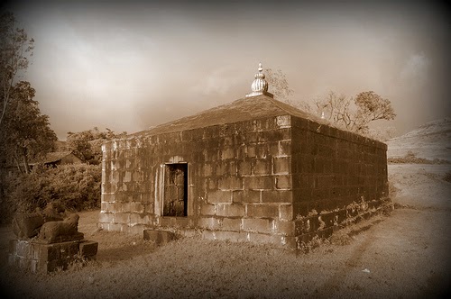 Historic Rohida AKA Vichitragad and Binicha Killa. - Forts and Treks