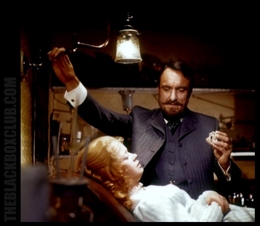 The Black Box Club: HAMMER FILM PRODUCTIONS: 'HANDS OF THE RIPPER ...