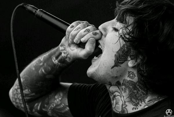 Read and Take: OLIVER SYKES BIOGRAPHY