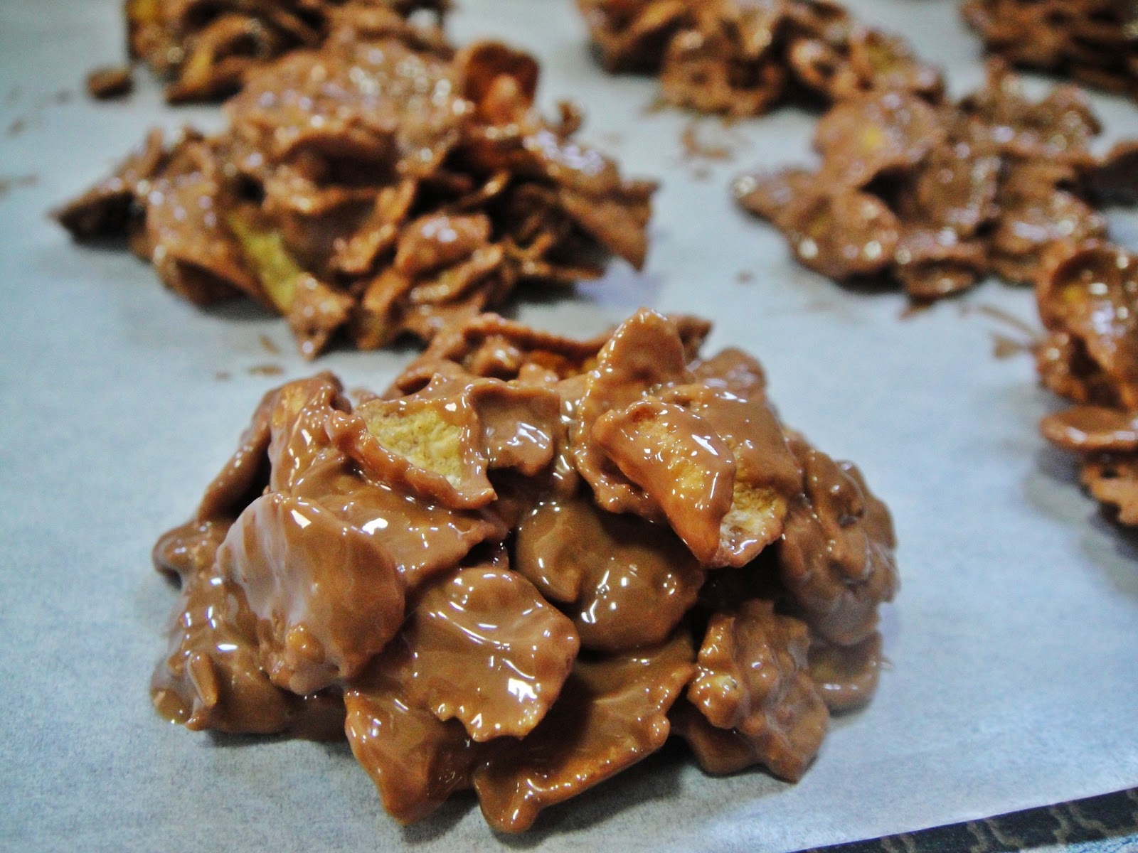 Maryam's Culinary Wonders: 1116. Chocolate Cornflakes Clusters