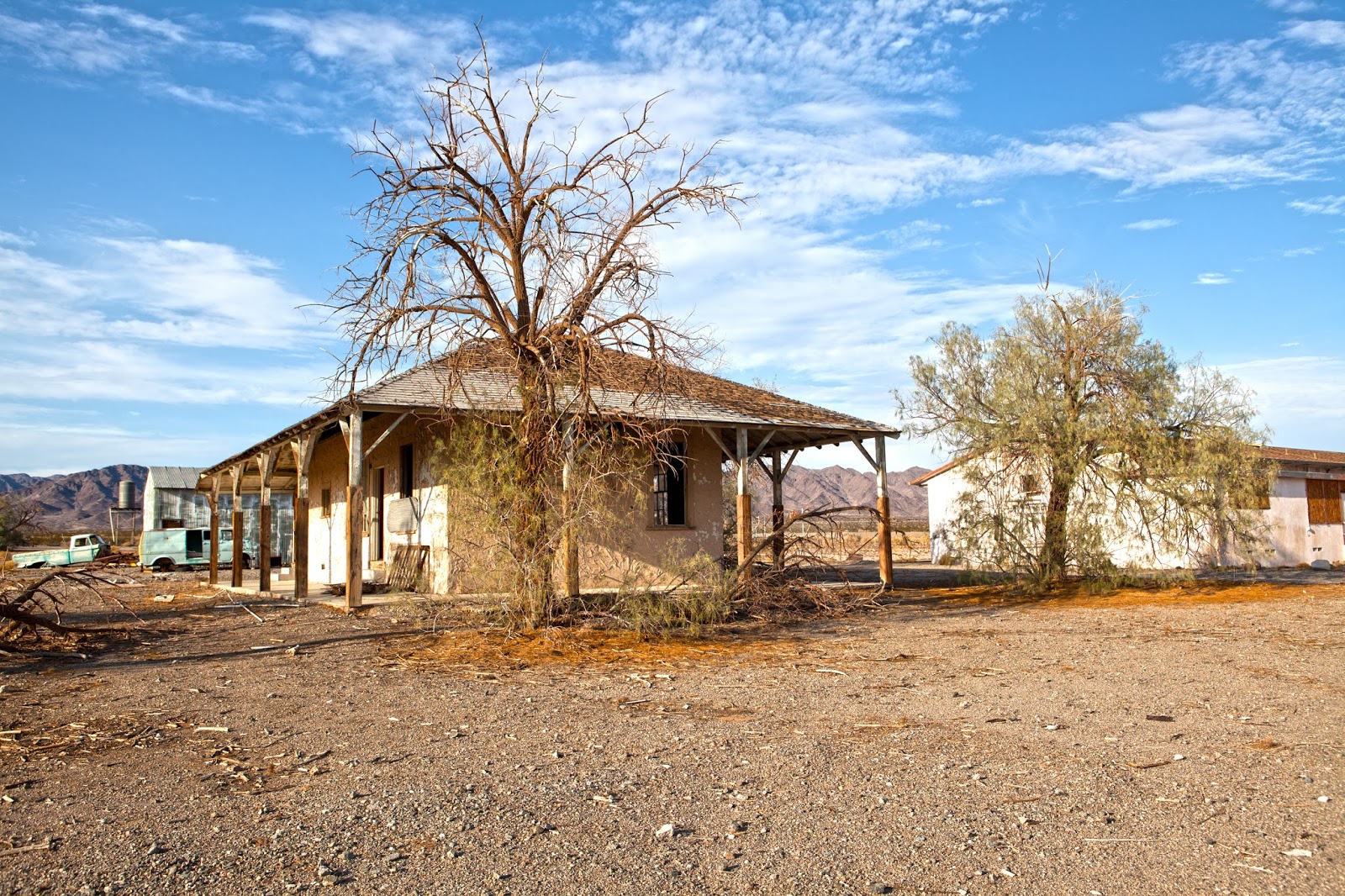 Forgotten Destinations: Amboy : A Ghost Town that is not Dead Yet
