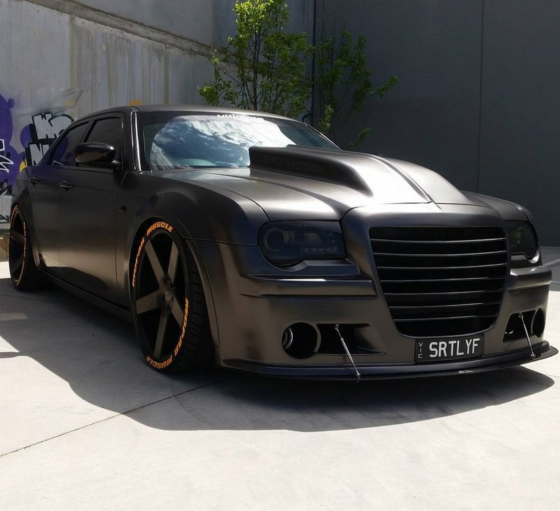 Fierce Chrysler 300C SRT8 370 HEMI - My Interests