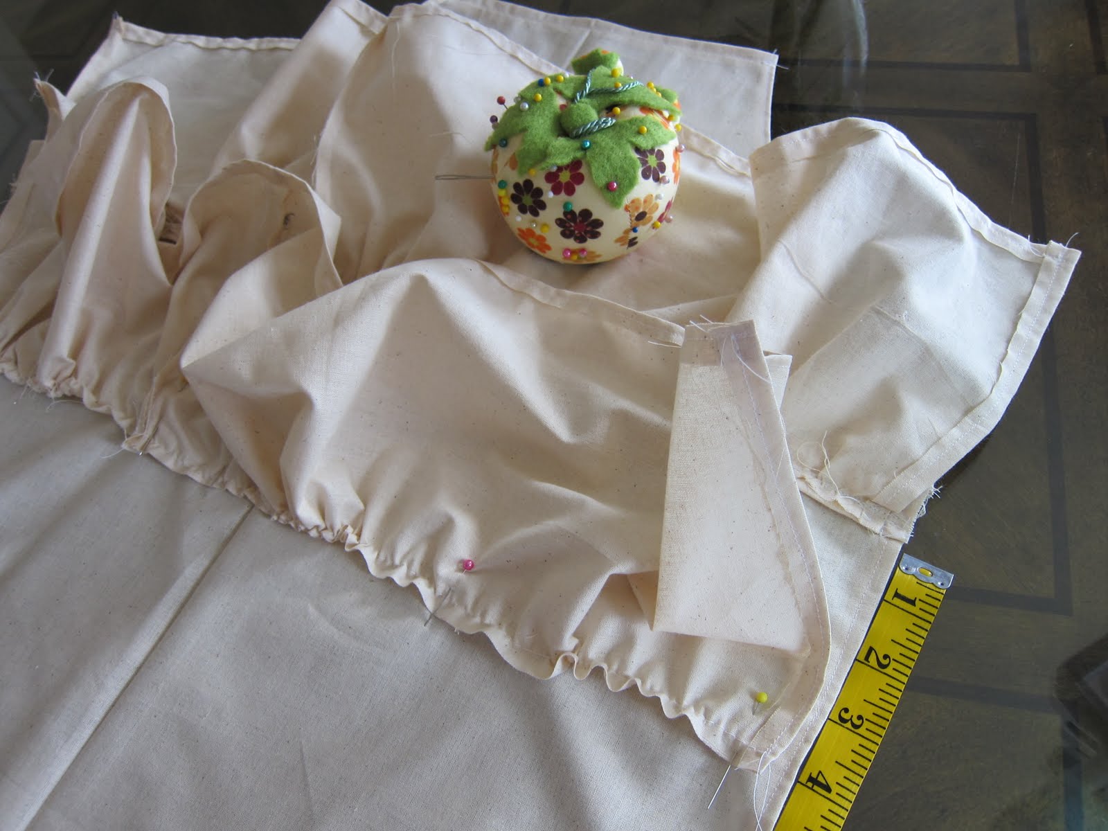 do it yourself divas: DIY: Flirty Apron Revamped for Thanksgiving