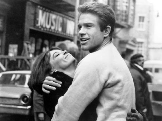 Who Has Warren Beatty Dated? Here’s the “Full” List of His Lovers ...