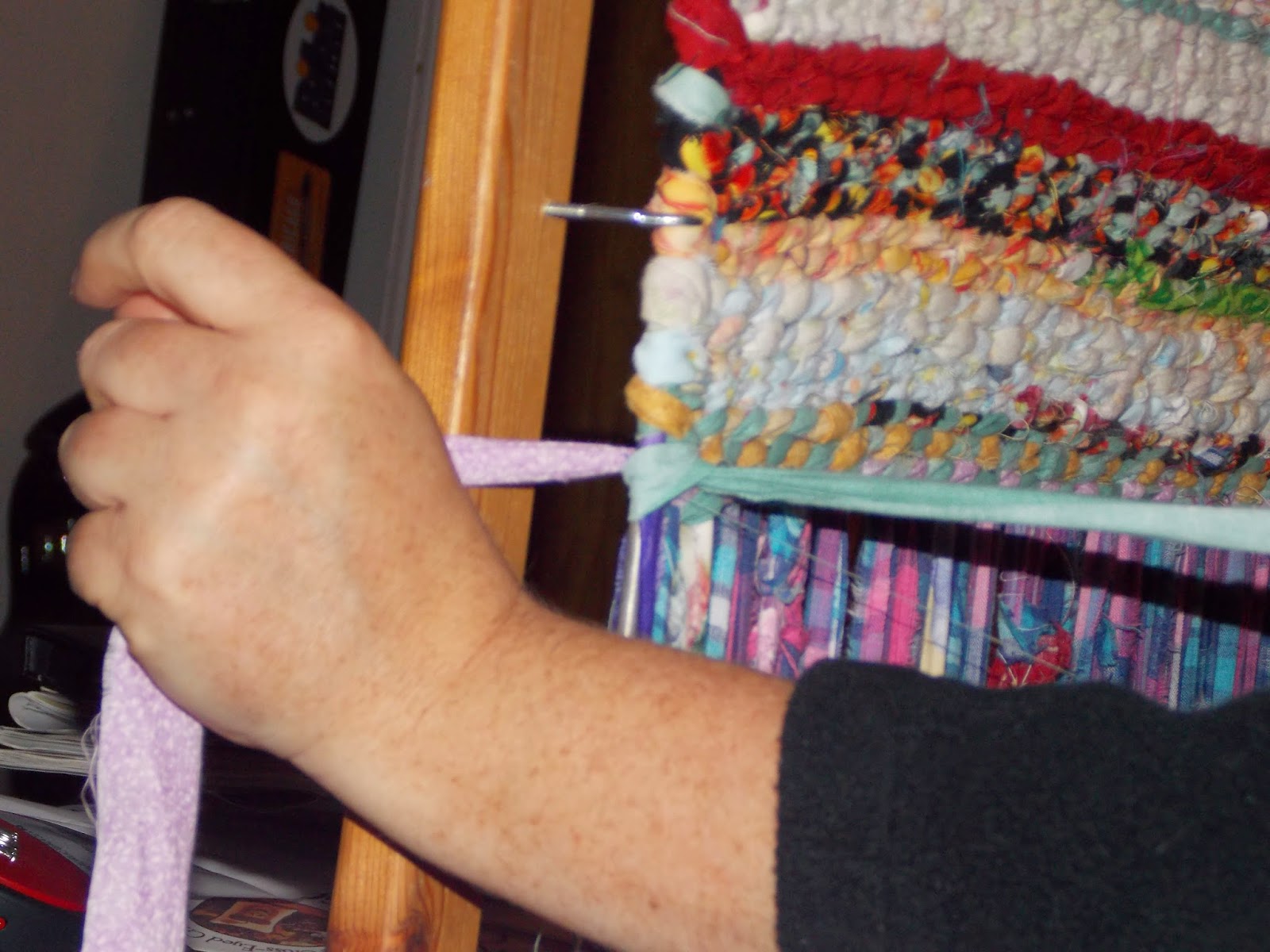 The Farmhouse in the Field: Weave Your Home a Little Happy Rug