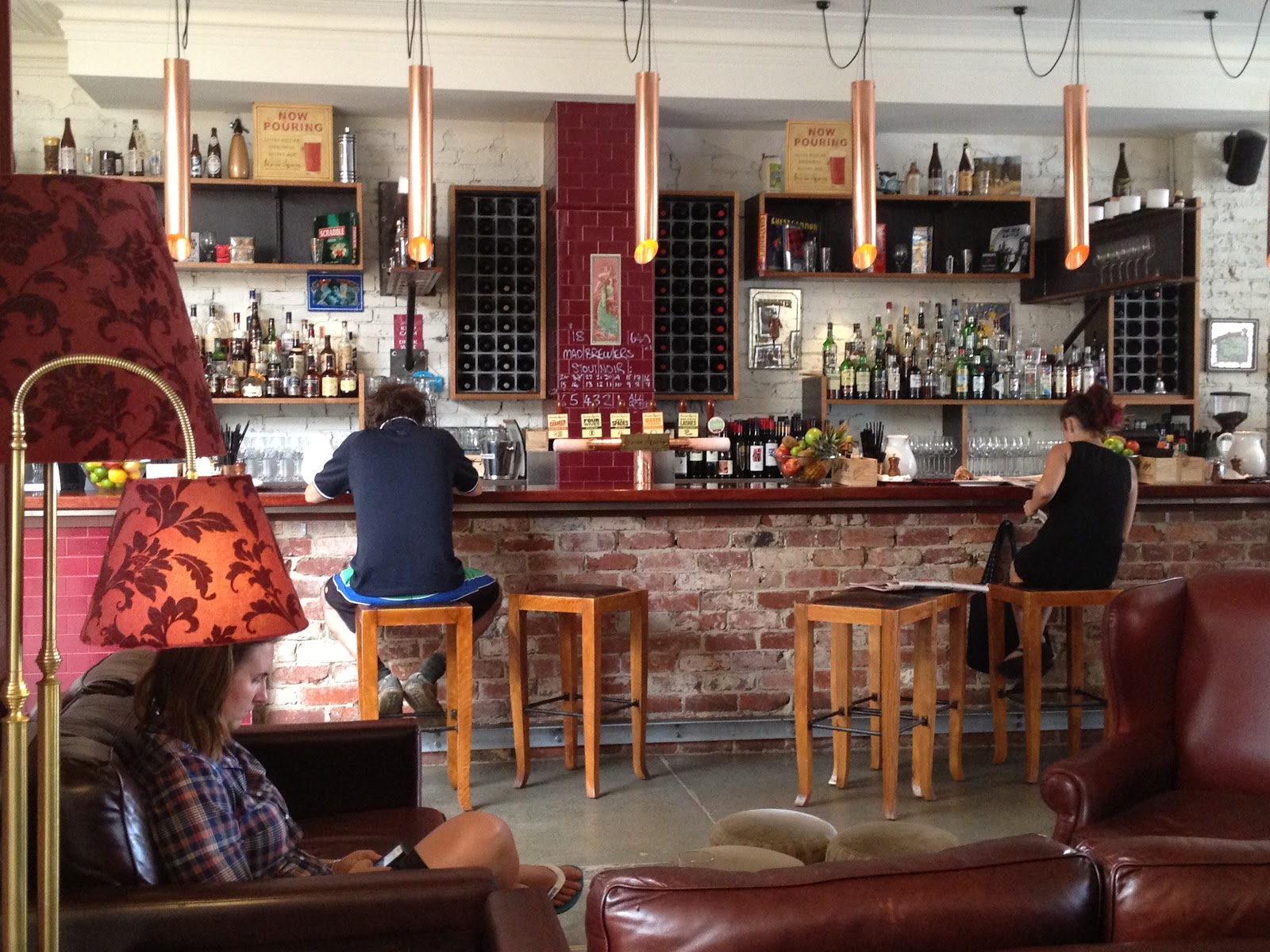 Curious Wombat Tales: Five Bar... High Five!