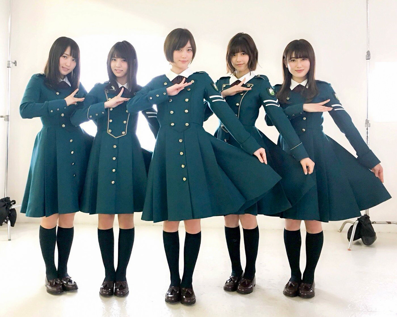 Nao Kanzaki and a few friends: Keyakizaka46: 2018 Magazine scans #15 ...