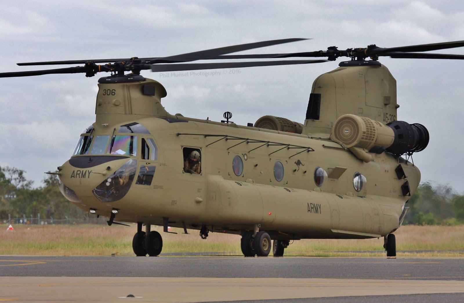 Air Queensland.blogspot: Australian Army Boeing CH-47 Chinook medium ...