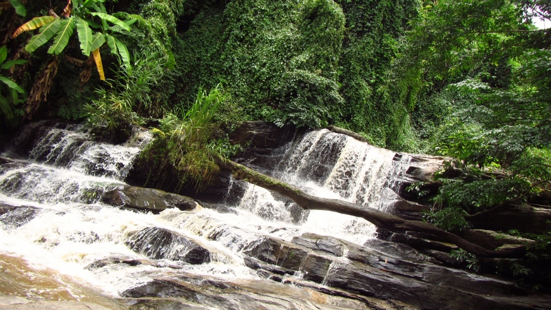 BOO-DAH Indochina 2013: PART 2: ZIPLINING IN LANNA