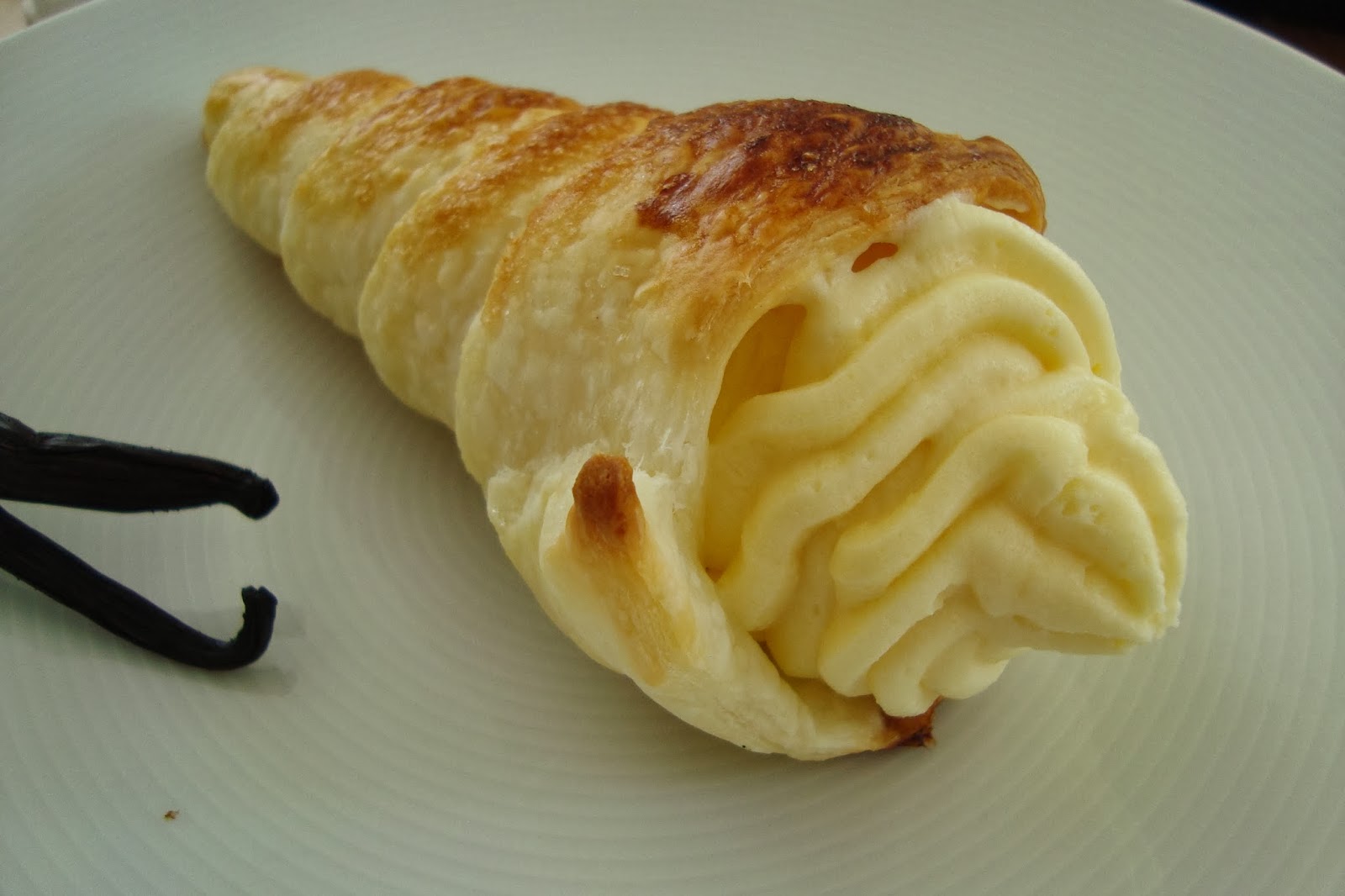 Kleefalter: DIY: Vanillecornet mit selbstgemachten Cornetformen