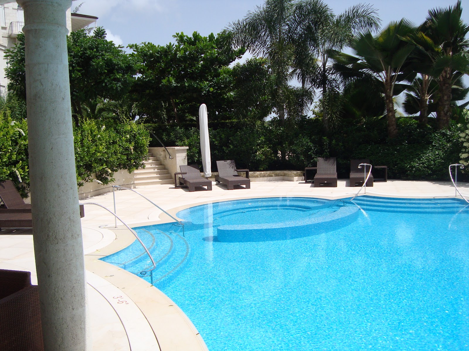 Can I Live?: Arch+Details: Swimming Pools