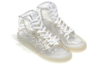 Moda 2012 (ropa , peinados y complementos).: Zapatillas Adidas con alas ...