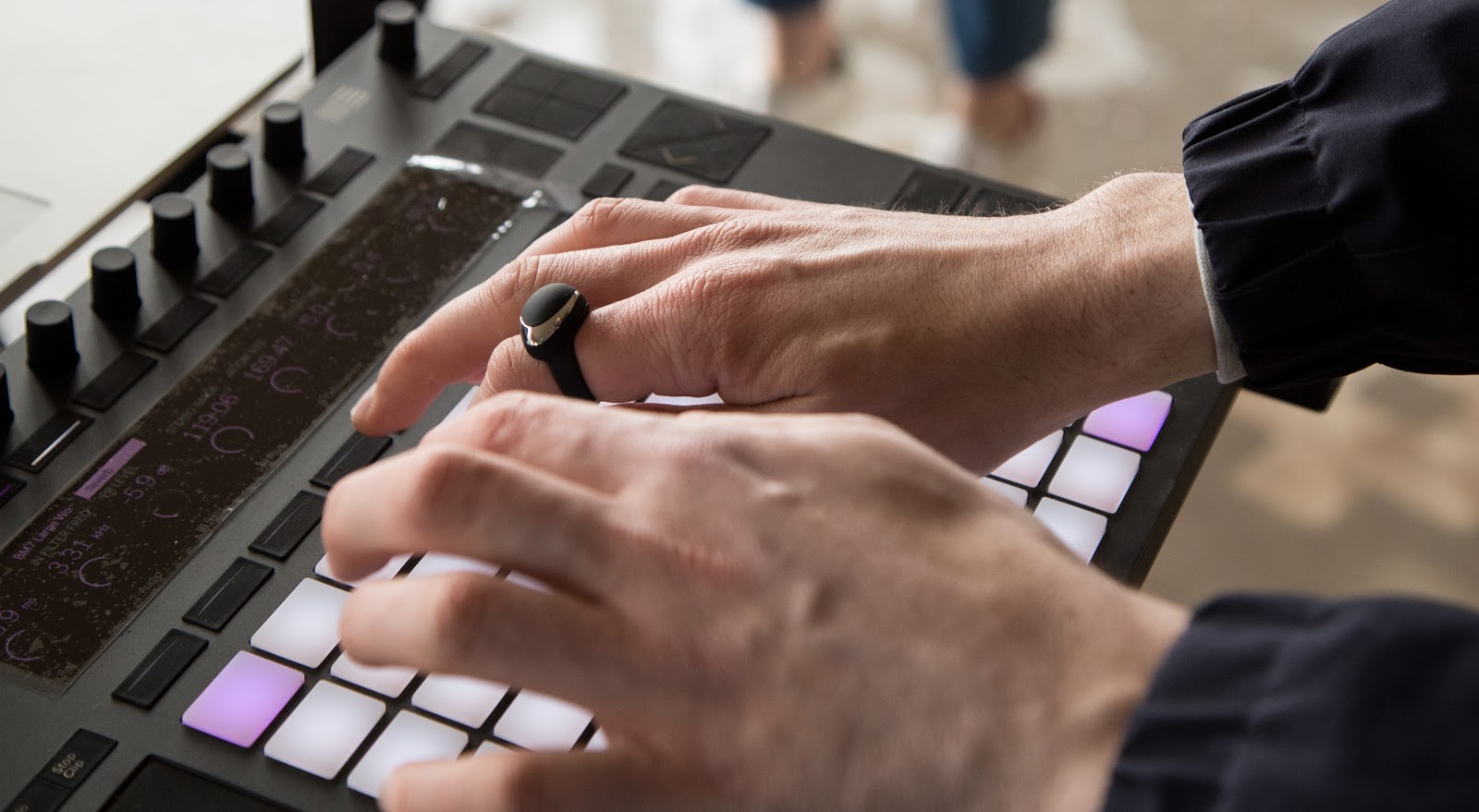 MATRIXSYNTH: ENHANCIA Launches MIDI Ring Controller Neova on Kickstarter