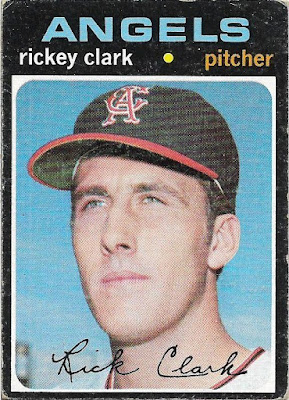 Topps 1971: no. 697 - rickey clark