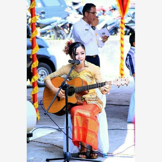 BIODATA LENGKAP RARA LIDA 1 BIODATA LENGKAP RARA LIDA 1