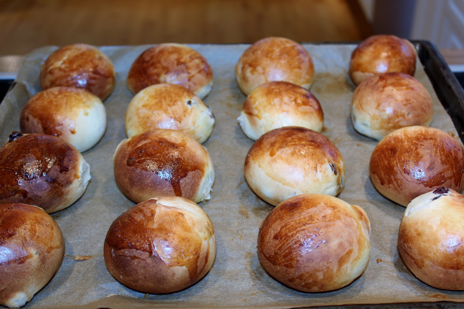 Monicas Matverden: Saftige boller