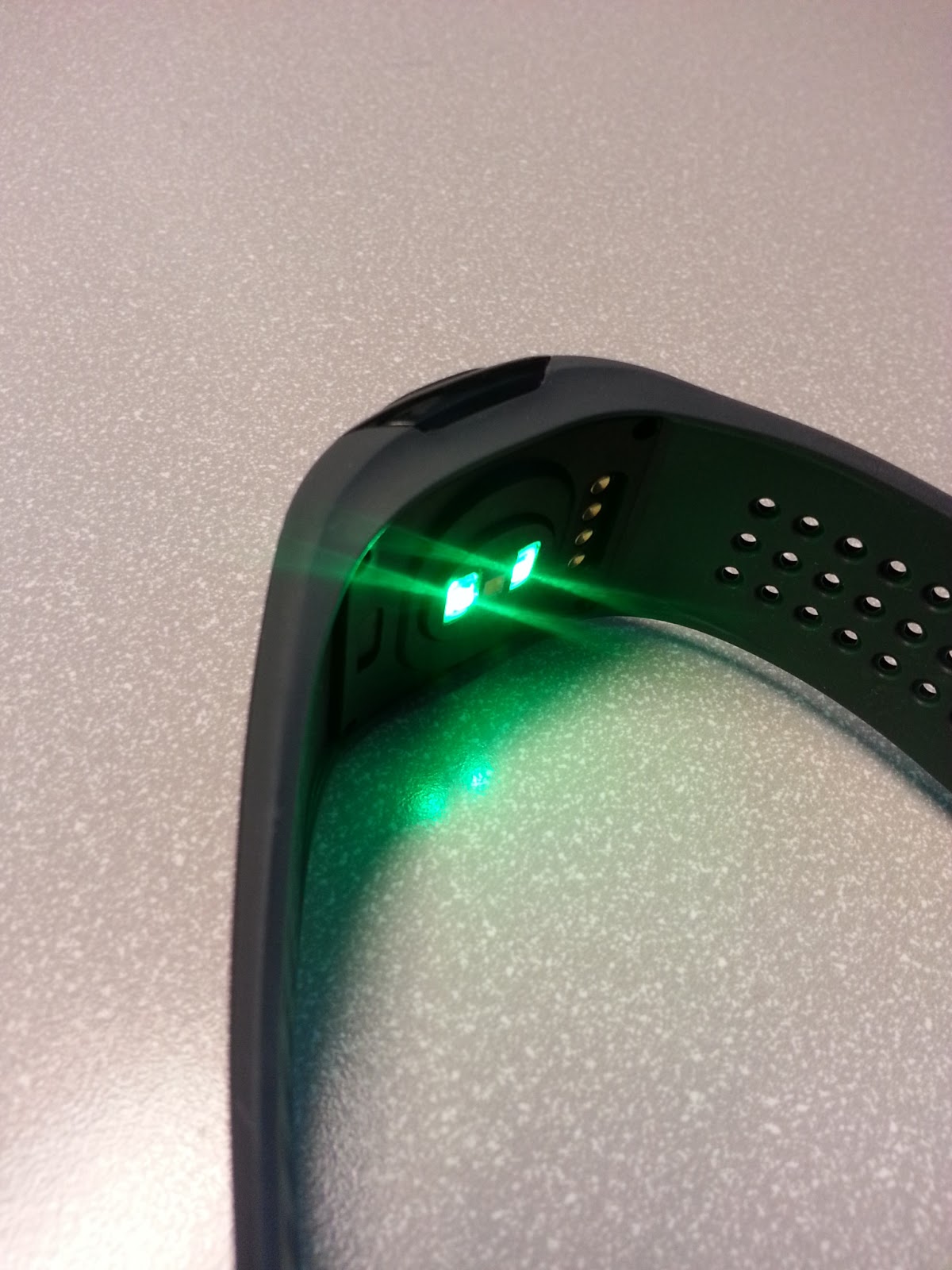 Triathlon Training Daddy: Review of the wrist strap Mio Alpha heart ...