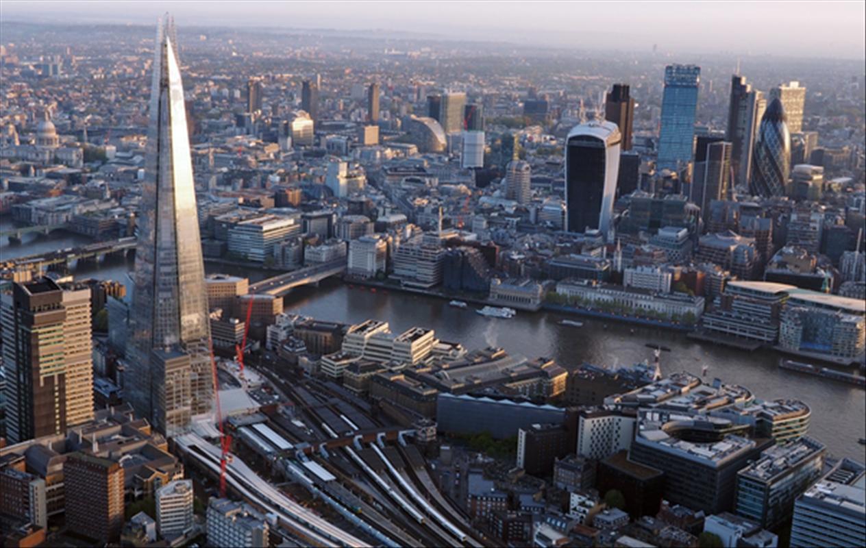 Cat de mare este Londra?