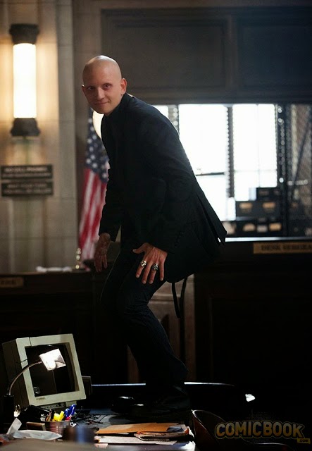 GOTHAM - prime immagini di Victor Zsas dall'episodio 1x07 "Penguin's ...