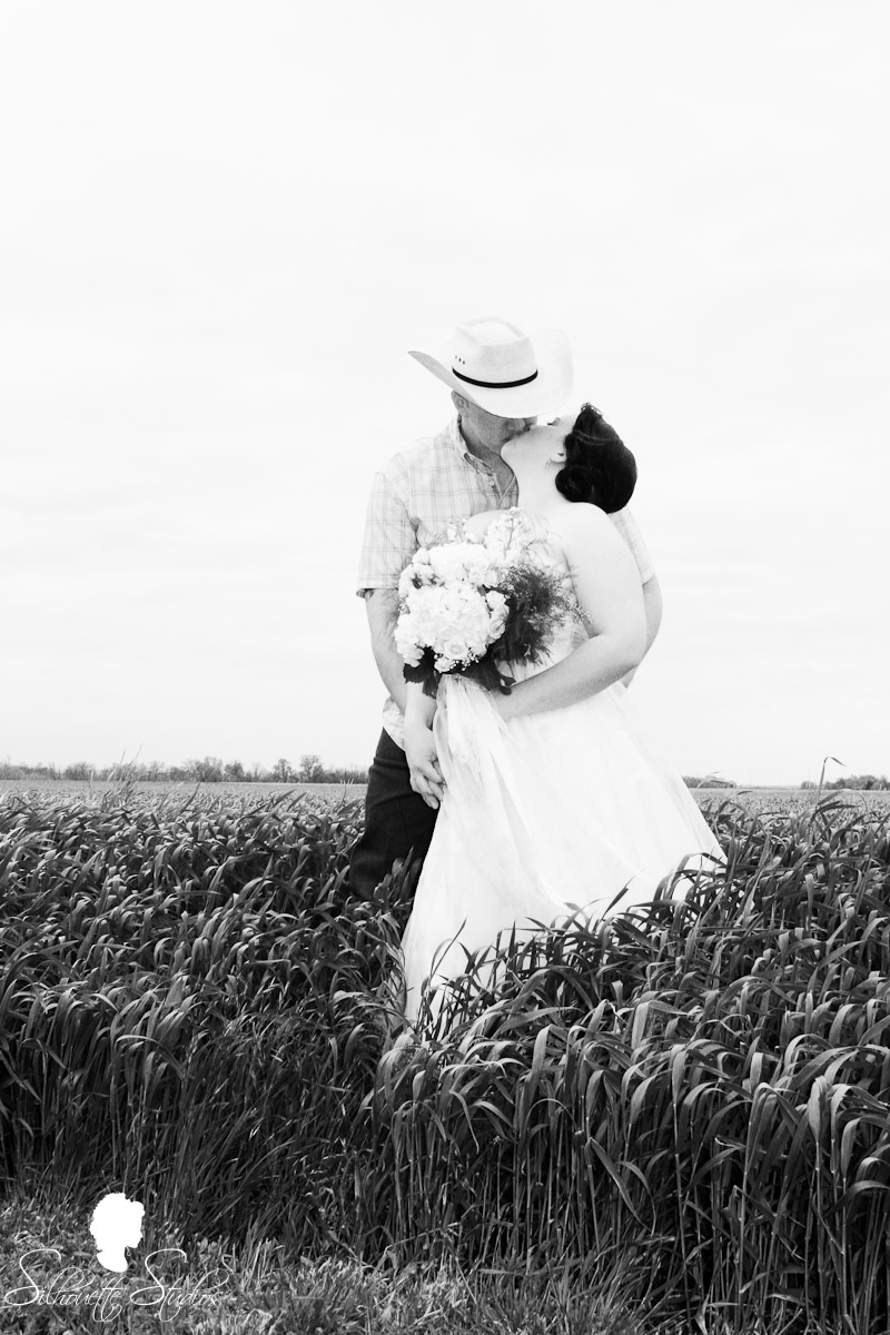Silhouette Studios: Justin & Caitlan's Wedding Day