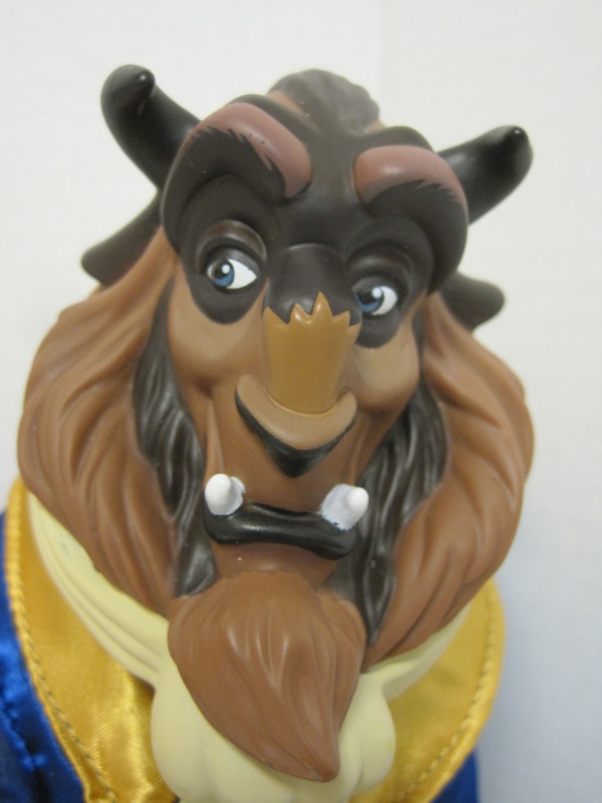 Never Grow Up: A Mom's Guide to Dolls and More: Disney Store Classic ...