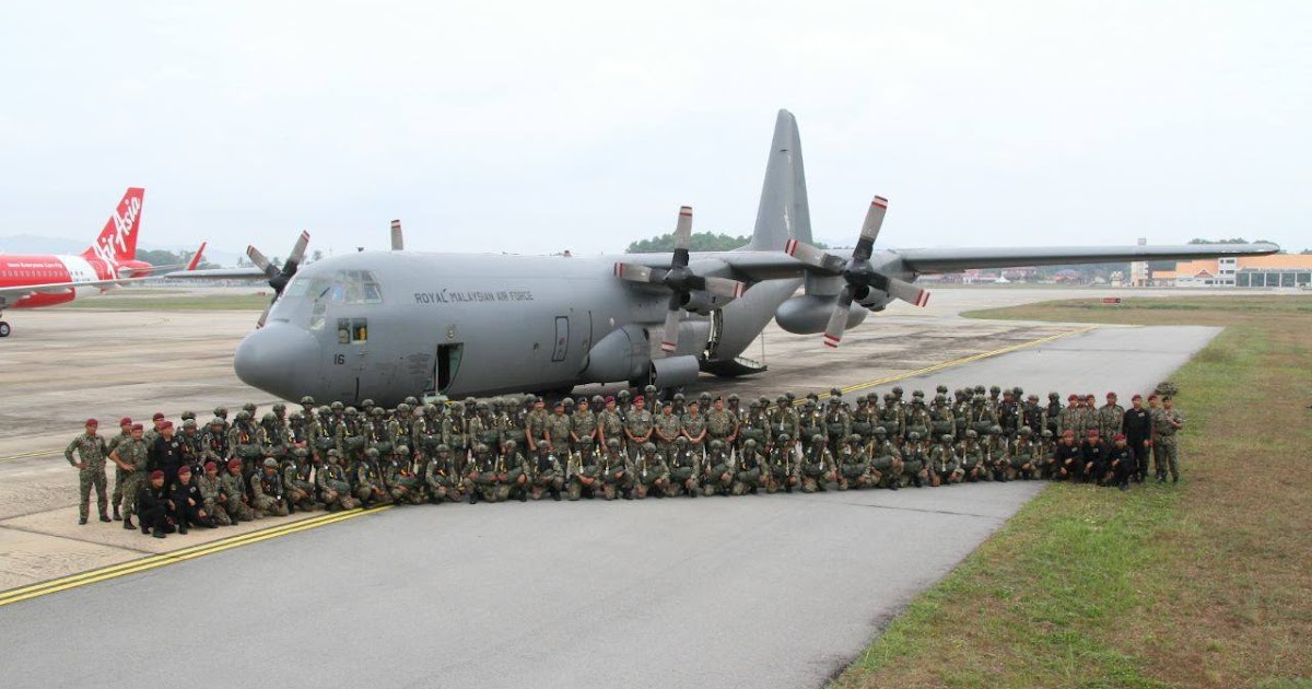 DEFENSE STUDIES: Batalion ke-18 RAMD Rasmi Jadi Batalion Infantri Para ...