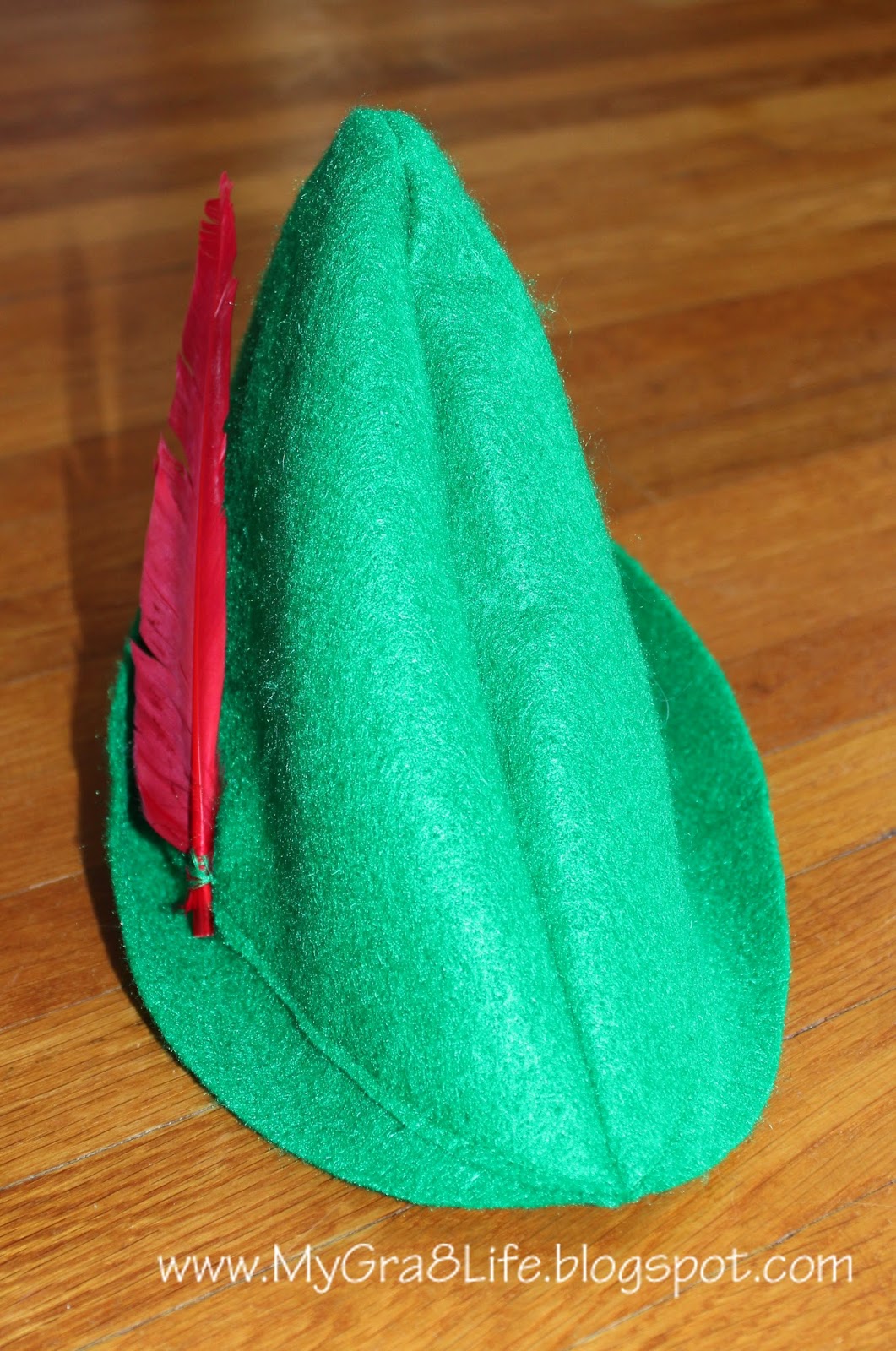 My Gra 8 Life: Tinkerbell Party - DIY Peter Pan Hats & Pirate Swords