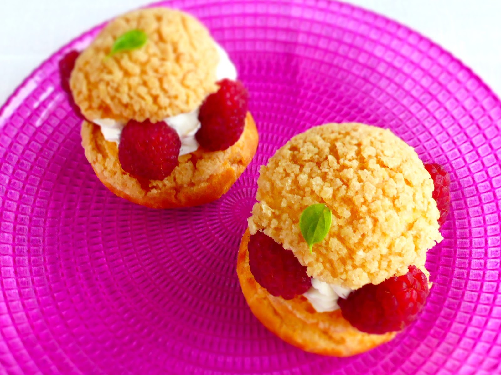 Mascarpone-Vanilla choux pastry