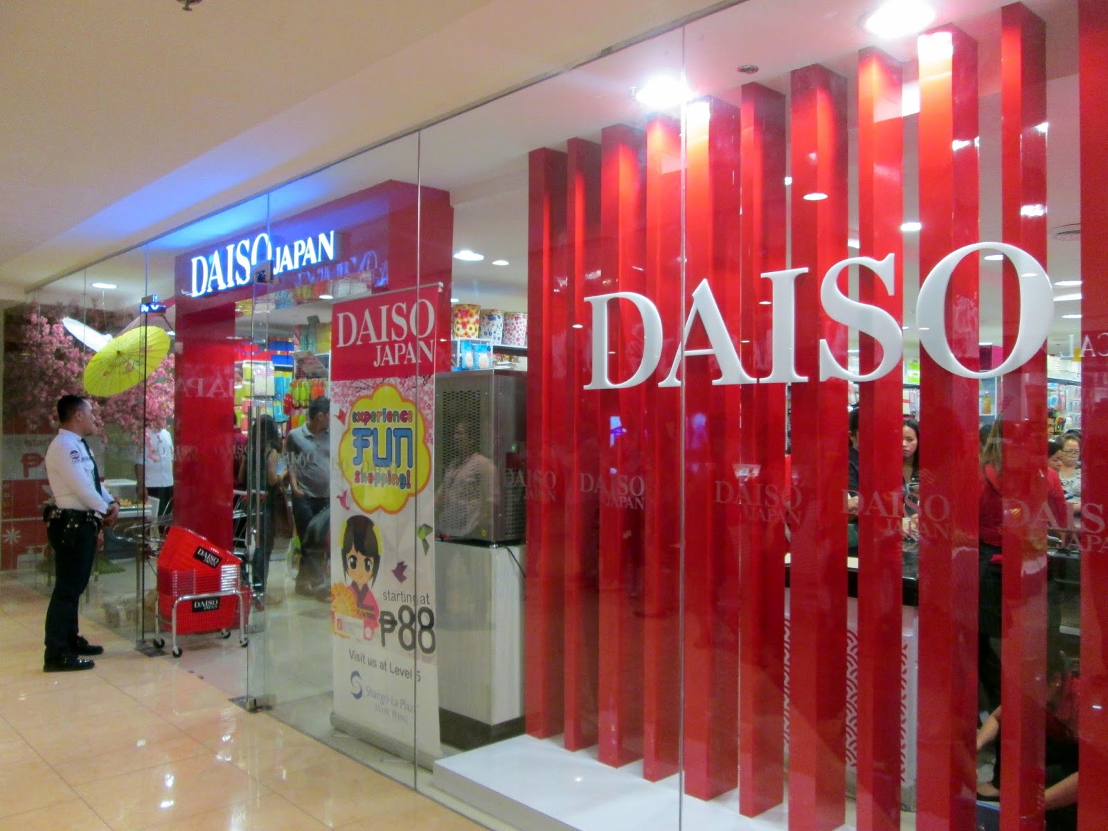 Lucky Citrine: Daiso Opens at Shangri-La Mall