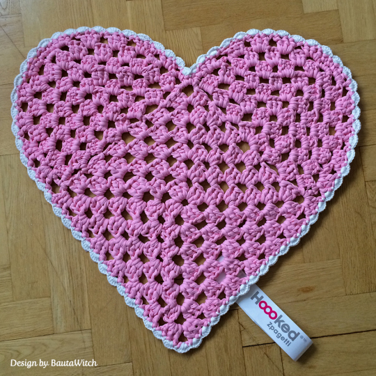 Ergahandmade: Crochet Heart Rug + Free Pattern