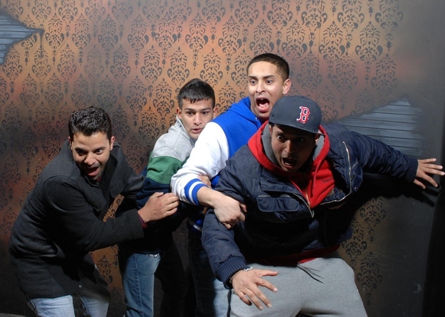 VJBrendan.com: Scared Bros At A Haunted House