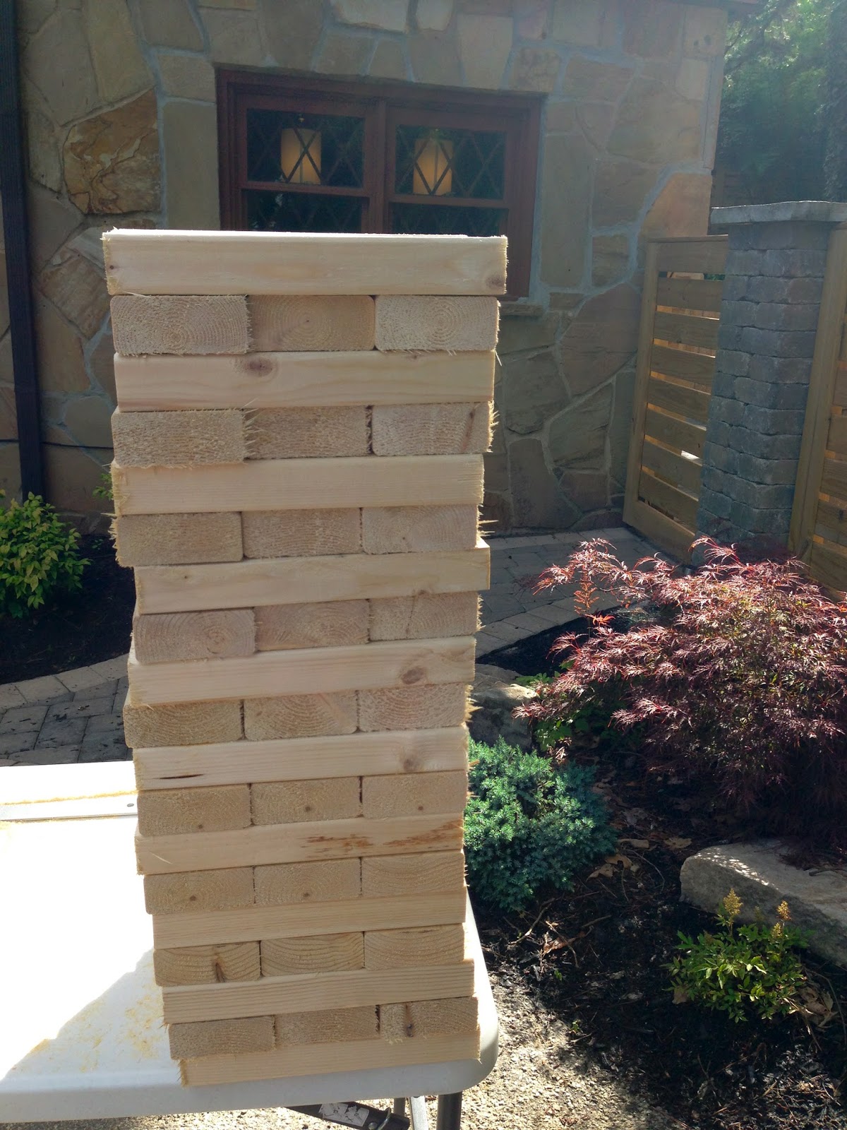 Decorella: DIY Backyard Jenga