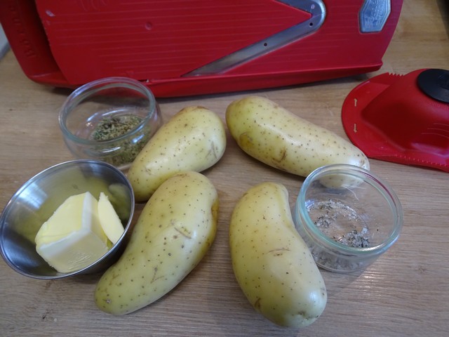 Cuisine en folie: Tournedos sur pommes Maxim's, sauce aux champignons ...