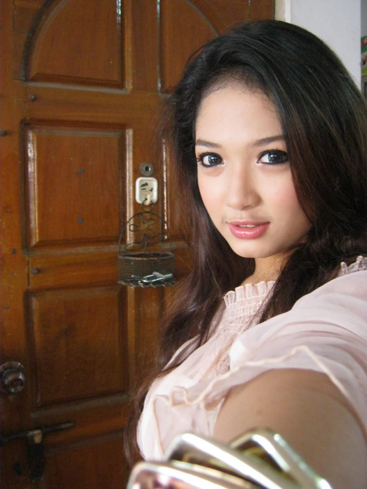 Photo Model: Myanmar Teenage Model: San Yati Moe Myint