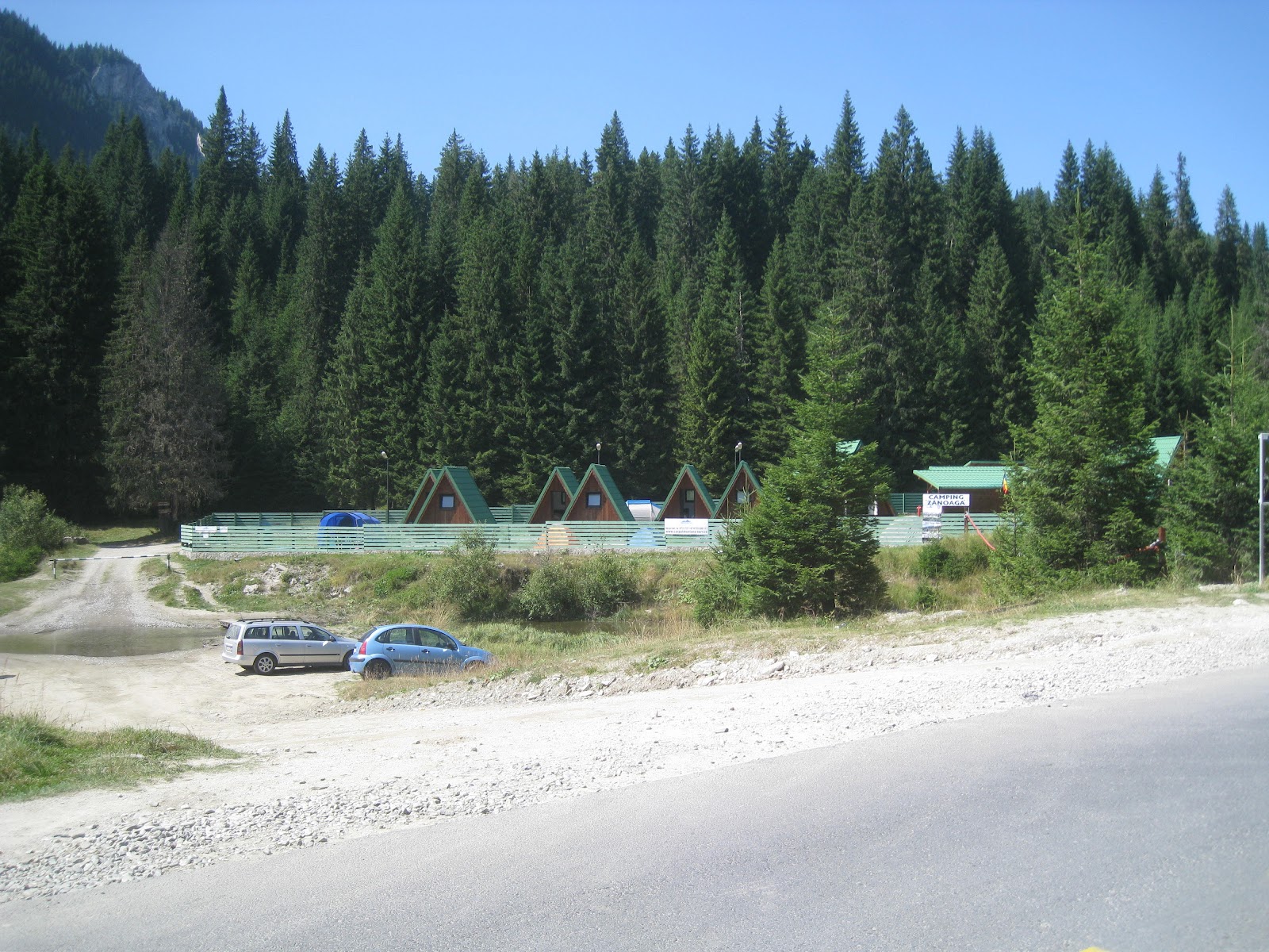Impresii de calatorie: Drumul Transbucegi, Cabana Dichiu, Lacul Bolboci ...