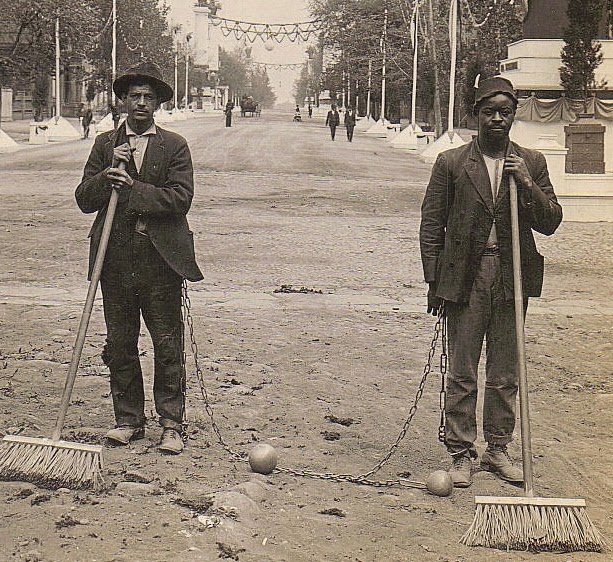 PERCOLADO: Chain Gang Street Sweepers, 1909